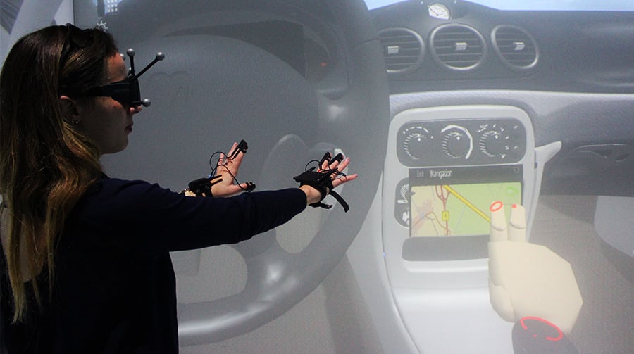 5 use case where professionals need VR finger tracking for engineering